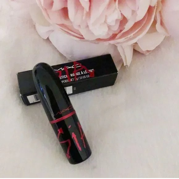 Best in Makeup Posh Party on Poshmark